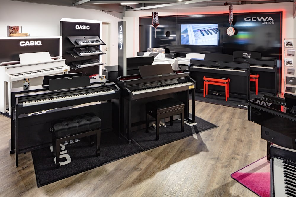 Unsere Abteilungen | music world Brilon