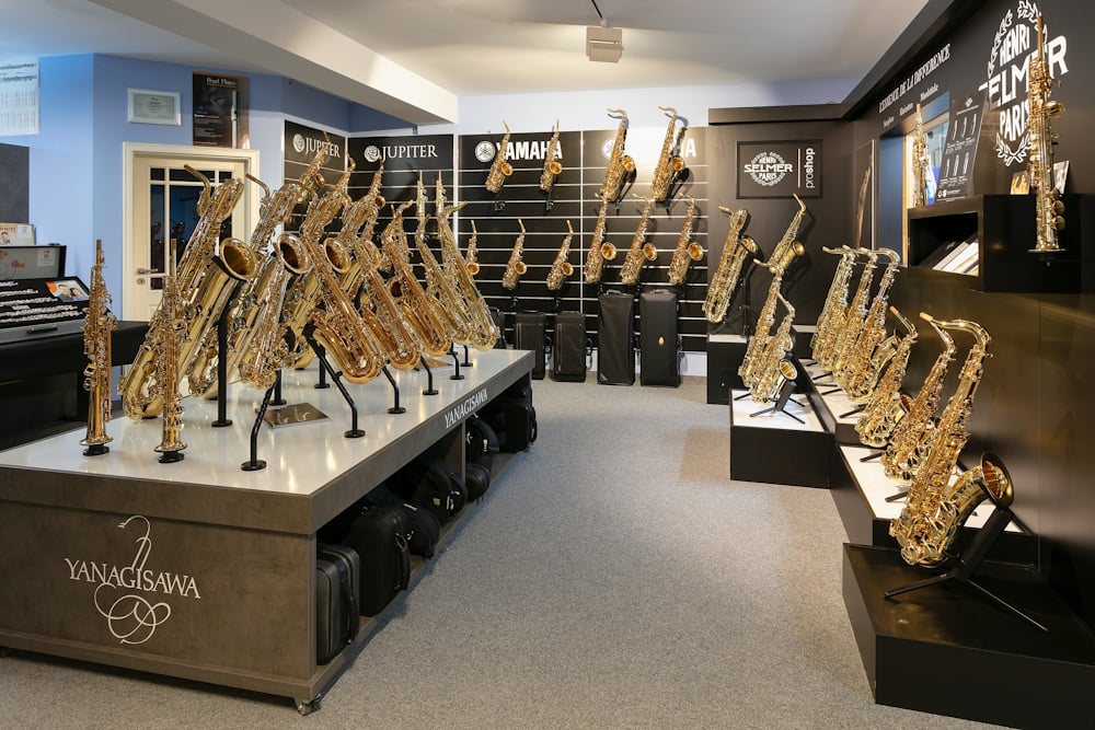 Unsere Abteilungen | music world Brilon